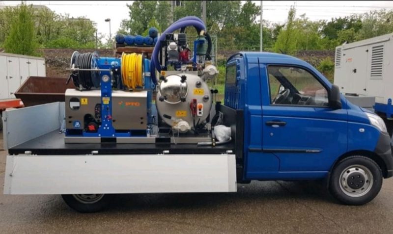 Compact sewer cleaning units: how to work in confined spaces